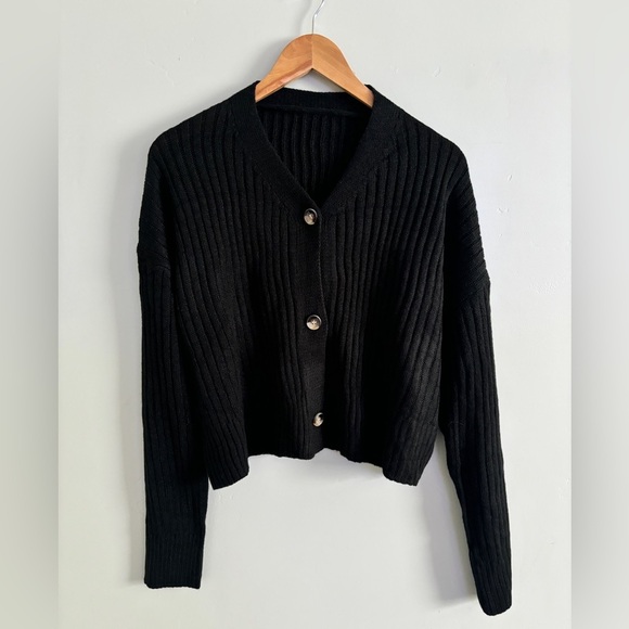 Sweaters | Womens Large Vneck Cropped Black Cardigan | Poshmark